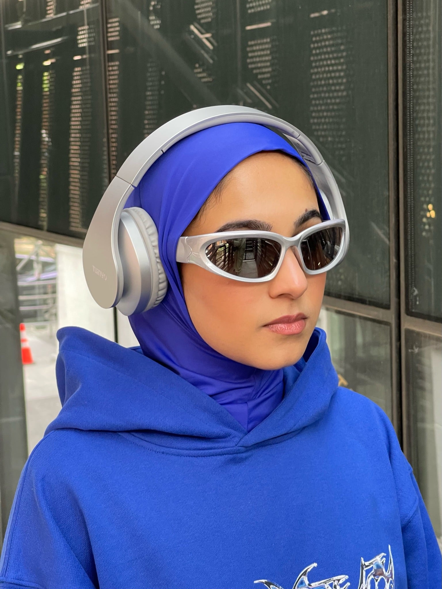 VEILSTREET – Veil Street